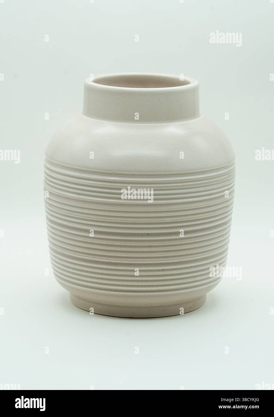 Early Susie Cooper studio pottery vase Stock Photo - Alamy