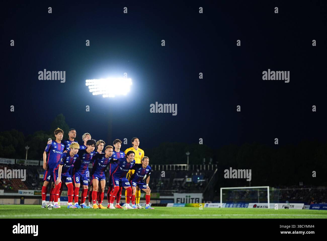 Lemongas Stadium Hiratsuka, Kanagawa, Japan. 21st May, 2025. FCFC Tokyo team group line-up, MAY ...