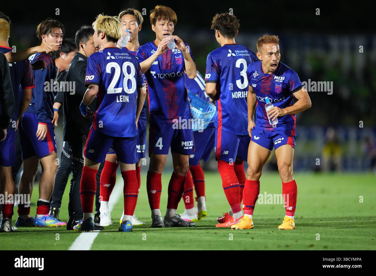 Lemongas Stadium Hiratsuka, Kanagawa, Japan. 21st May, 2025. Yuto Nagatomo (FC Tokyo), MAY 21 ...