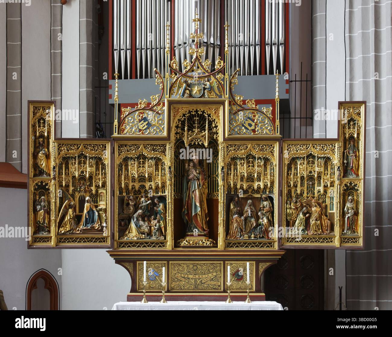 Neo-Gothic Marian altar in the north aisle from the workshop of ...