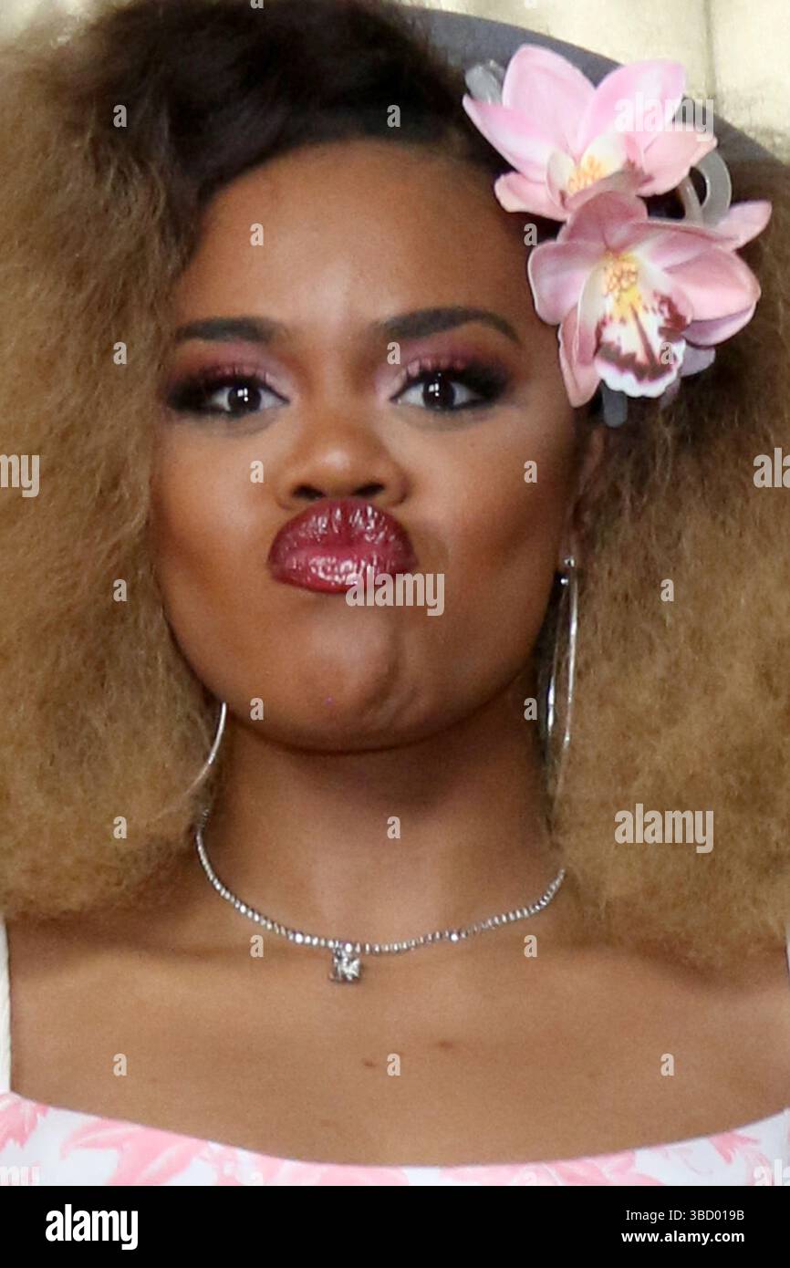 LOS ANGELES - MAY 20: Dara Renee at the 50th Gracies Awards at Beverly ...