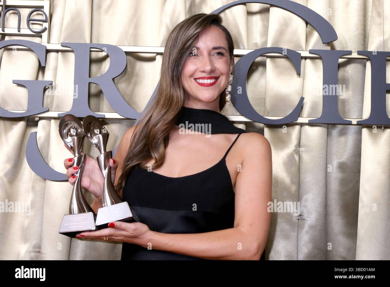 LOS ANGELES - MAY 20: Sandra Gathmann at the 50th Gracies Awards at ...