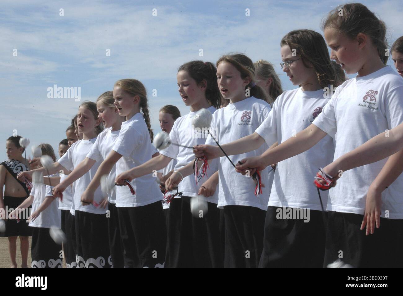 School children perform traditional Maori poi dance, New Zealand ...