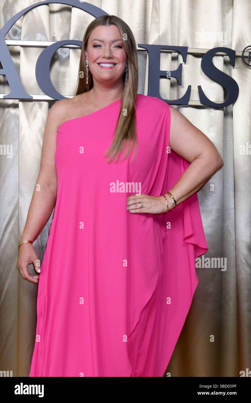 May 21, 2025, Beverly Hills, Ca, USA: LOS ANGELES - MAY 20: Karen ...