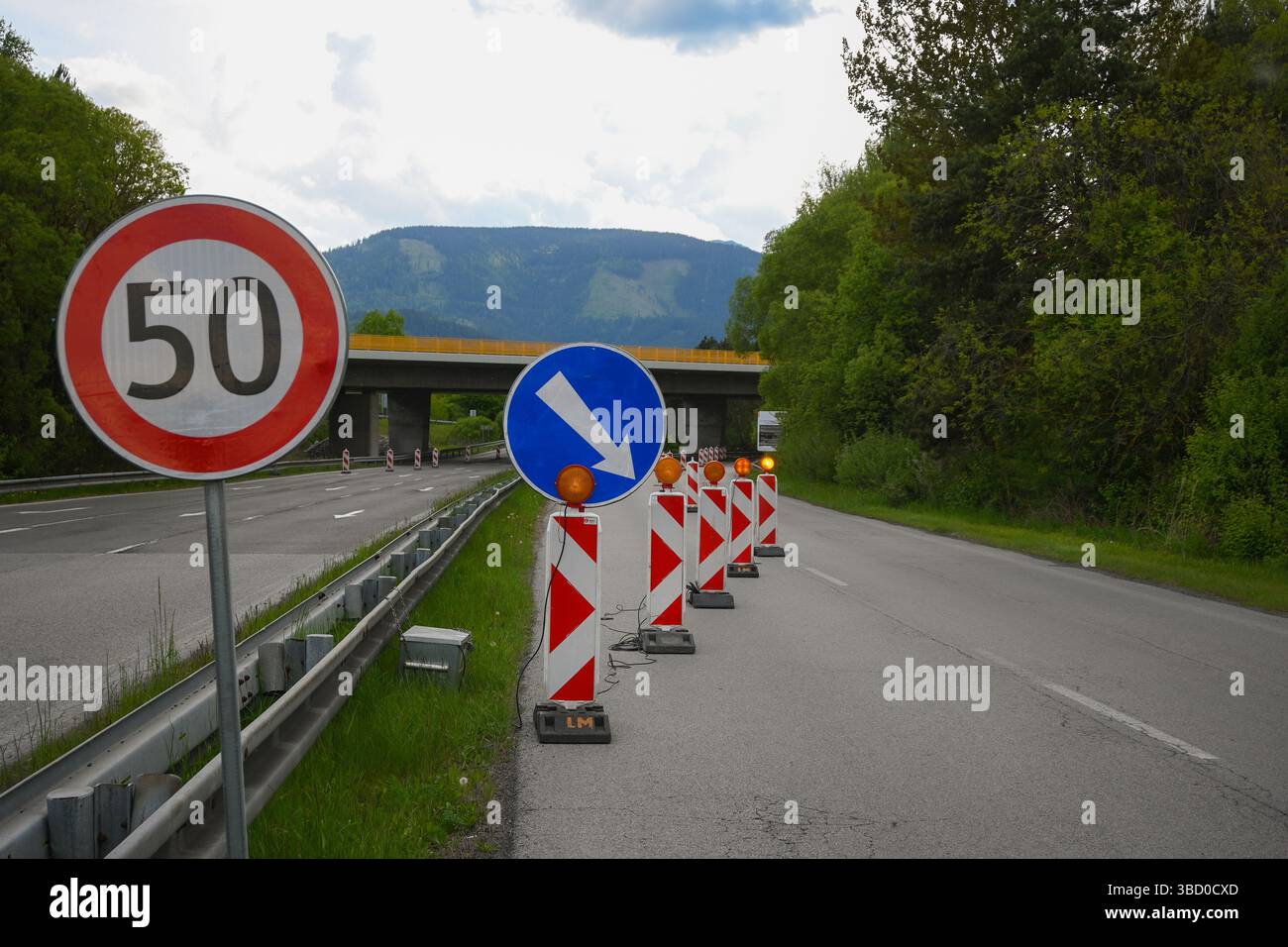 Navigating signs hi-res stock photography and images - Alamy