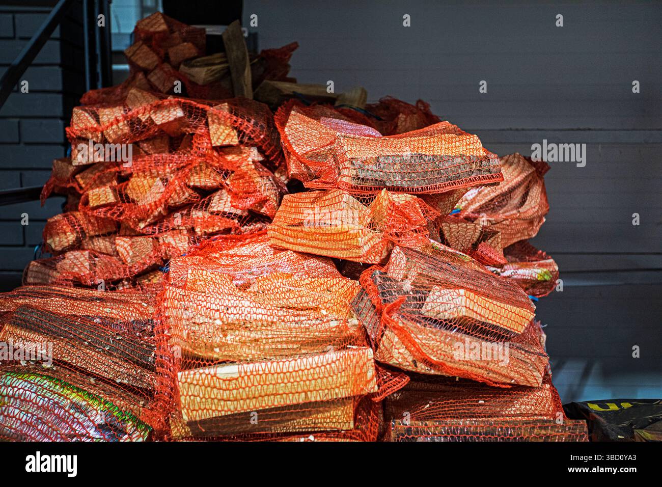 Pre packaged firewood hi-res stock photography and images - Alamy