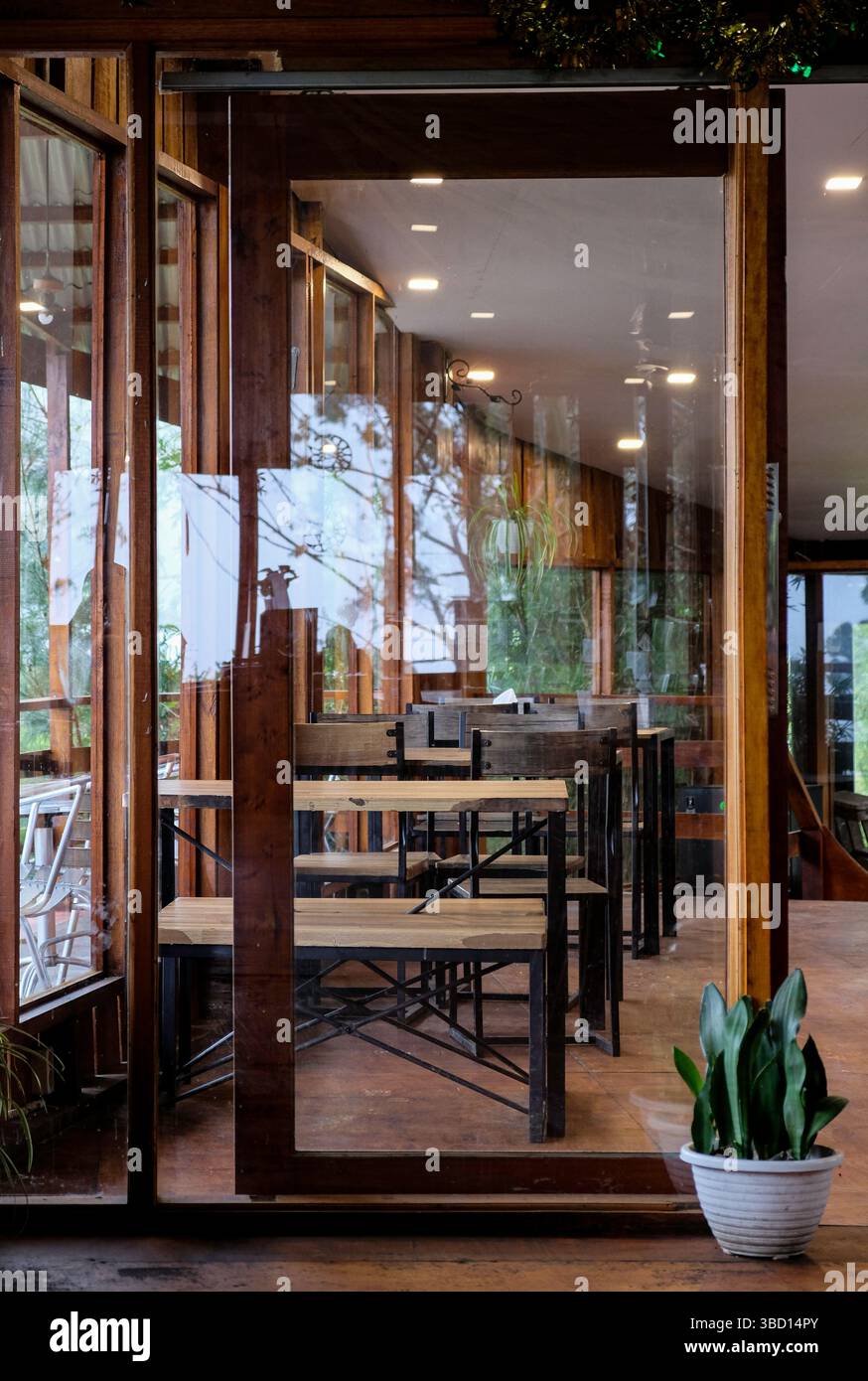 Interior cafe wooden bar hi-res stock photography and images - Alamy