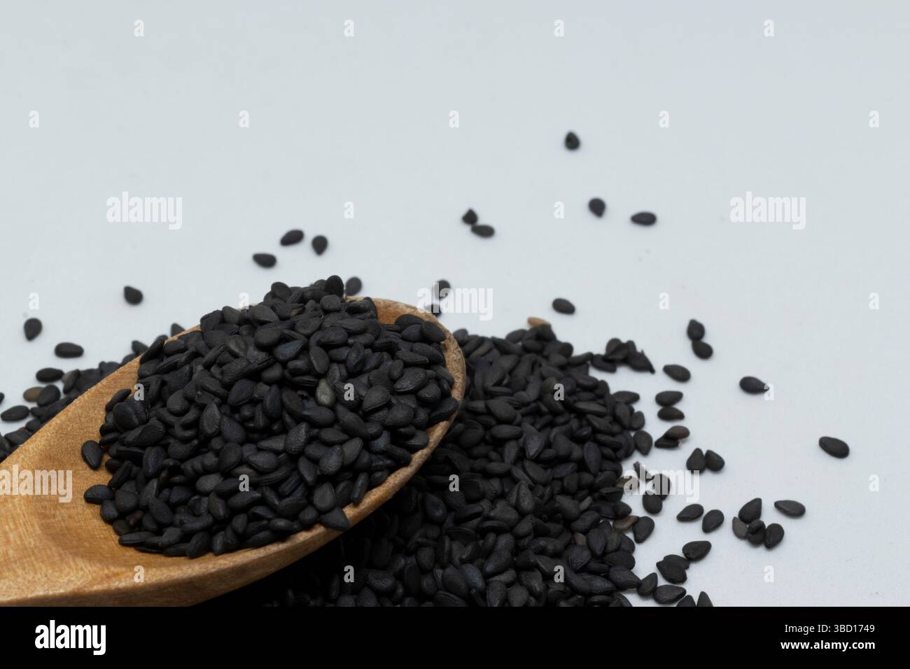 Pile black seeds macro hi-res stock photography and images - Alamy