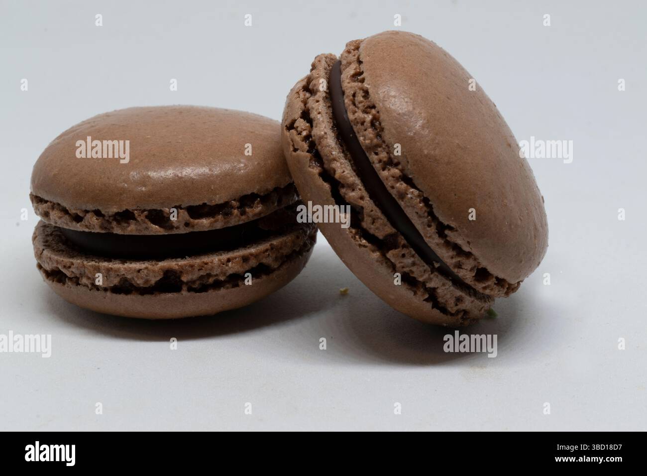 Cream filling macaron macarons hi-res stock photography and images - Alamy