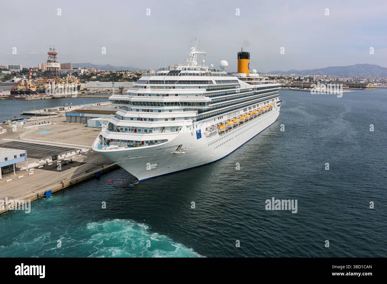 Marseille Provence Cruise Terminal : cruise ship COSTA FORTUNA. The ...