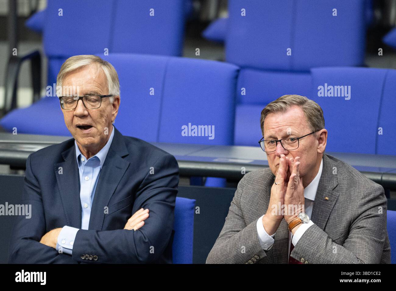 Berlin, Germany. 22nd May, 2025. Dietmar Bartsch (left, Die Linke) and ...