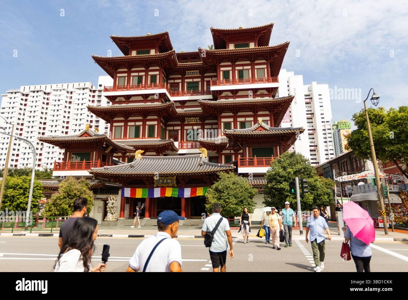 Buddha Tooth Relic Temple building front view in Singarope Chinatown ...