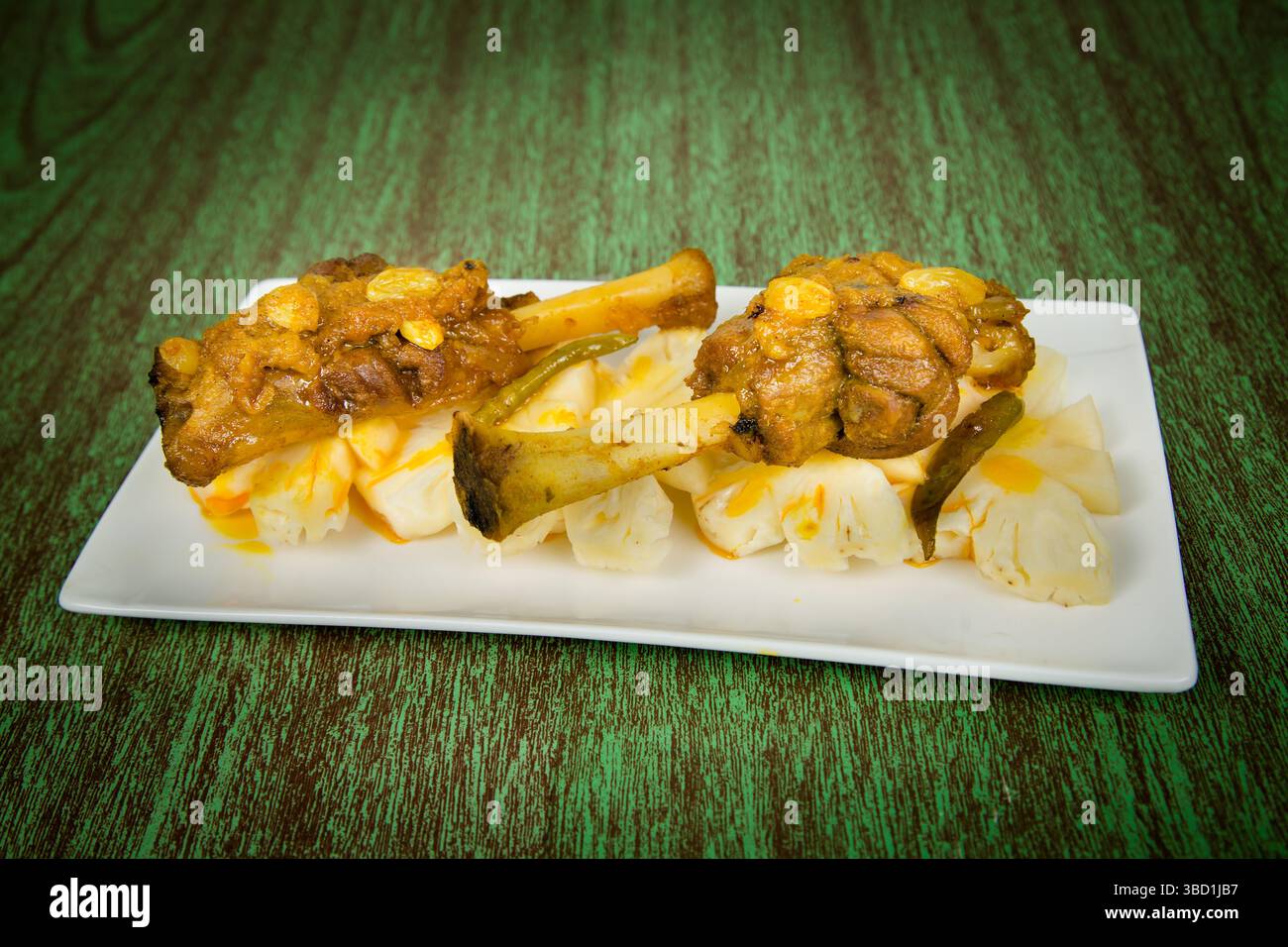 Traditional cooked chicken feet dish using poultry meat Stock Photo - Alamy