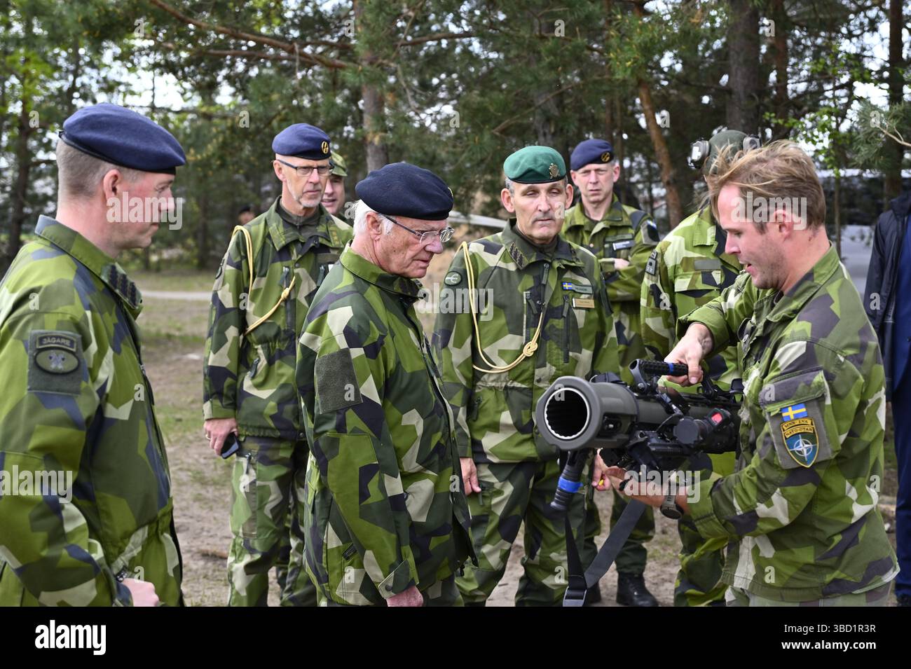 Riga, Latvia. 22nd May, 2025. King Carl Gustaf of Sweden is shown the ...