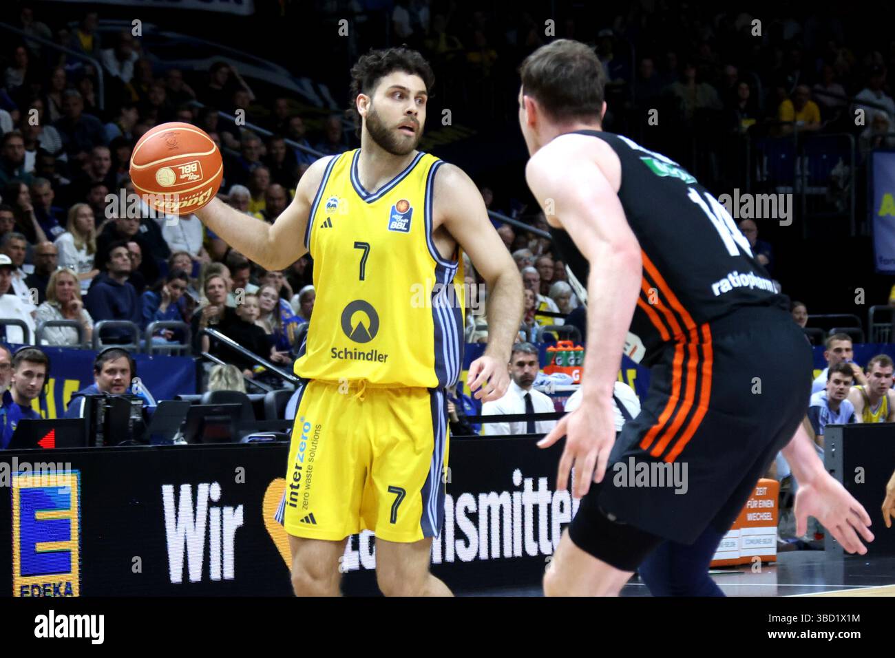 Berlin, Deutschland. 21st May, 2025. 21.05.2025, Uber-Arena, Berlin, DEU, easyCredit BBL, ALBA ...