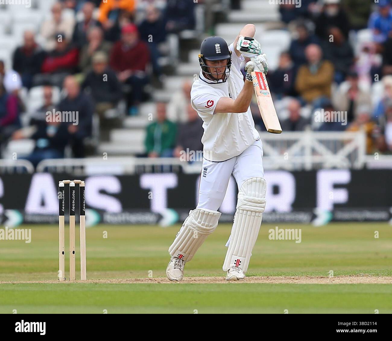 Nottingham, England, May 22 2025: Zak Crawley (6 England) plays the ...