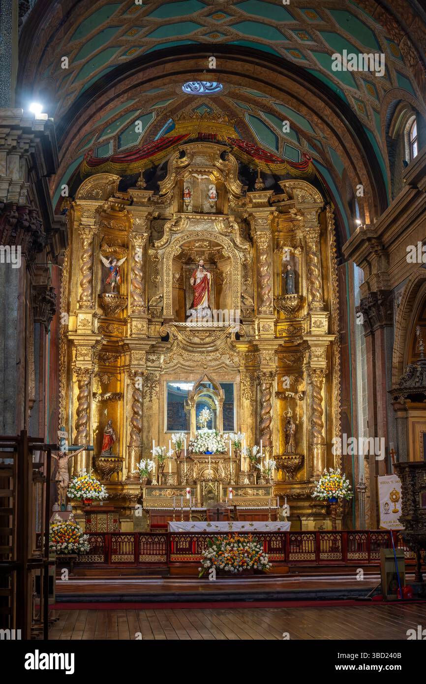 The main altarpiece in the El Sagrario Church, part of the Metropolitan ...
