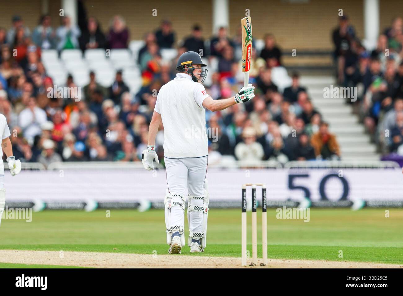 Nottingham, UK. 22nd May, 2025. #6, Zak Crawley of England celebrates ...