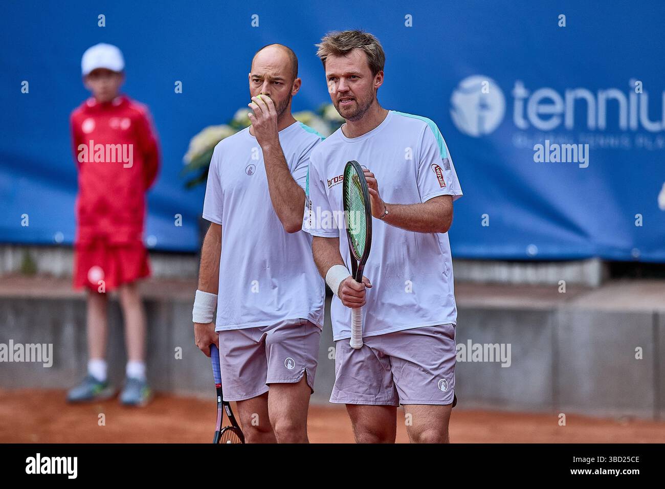Hamburg, Hamburg, Germany. 21st May, 2025. Tim Puetz of Germany, Kevin ...