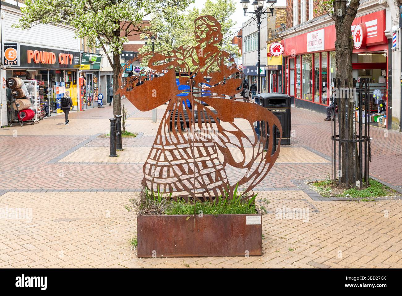 Grays High Street, Thurrock, Essex, UK. Town centre shopping area with ...
