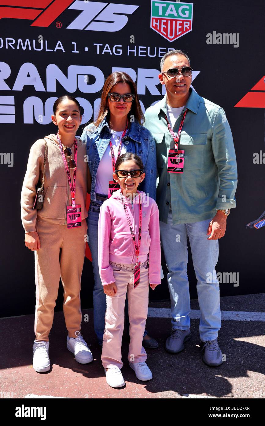Monaco, Monte Carlo. 22nd May, 2025. Pastor Maldonado (VEN) with his ...