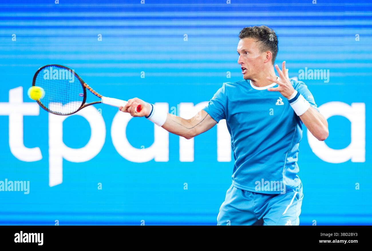Hamburg, Germany. 22nd May, 2025. Tennis: ATP Tour - Hamburg, Singles ...