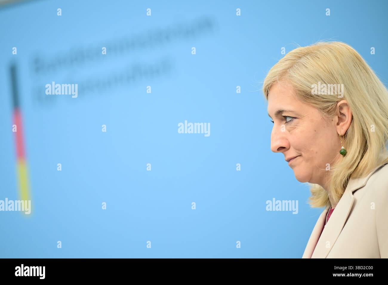 Berlin, Germany. 22nd May, 2025. Nina Warken (CDU), Federal Minister of ...
