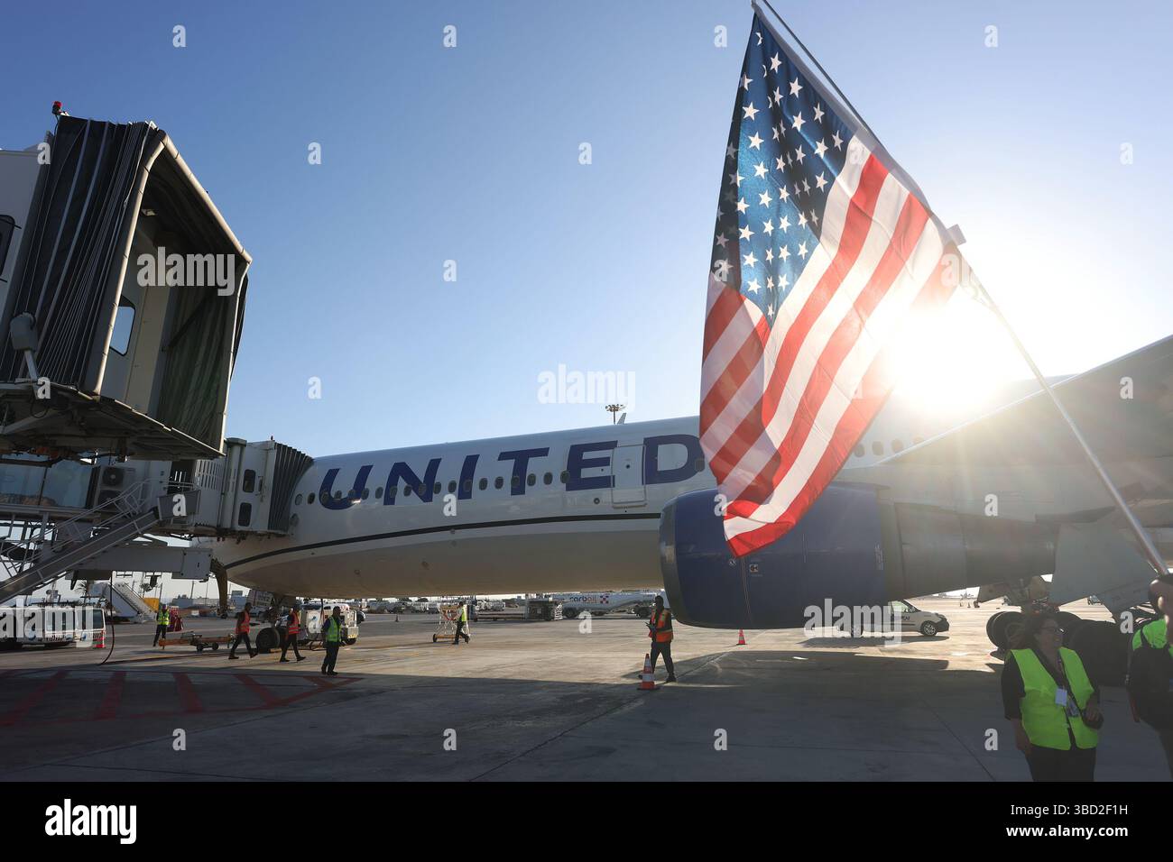 INAUGURAL FLIGHT NEW ROUTE FROM AND TO PALERMO NEW YORK NEWARK CEREMONY ...