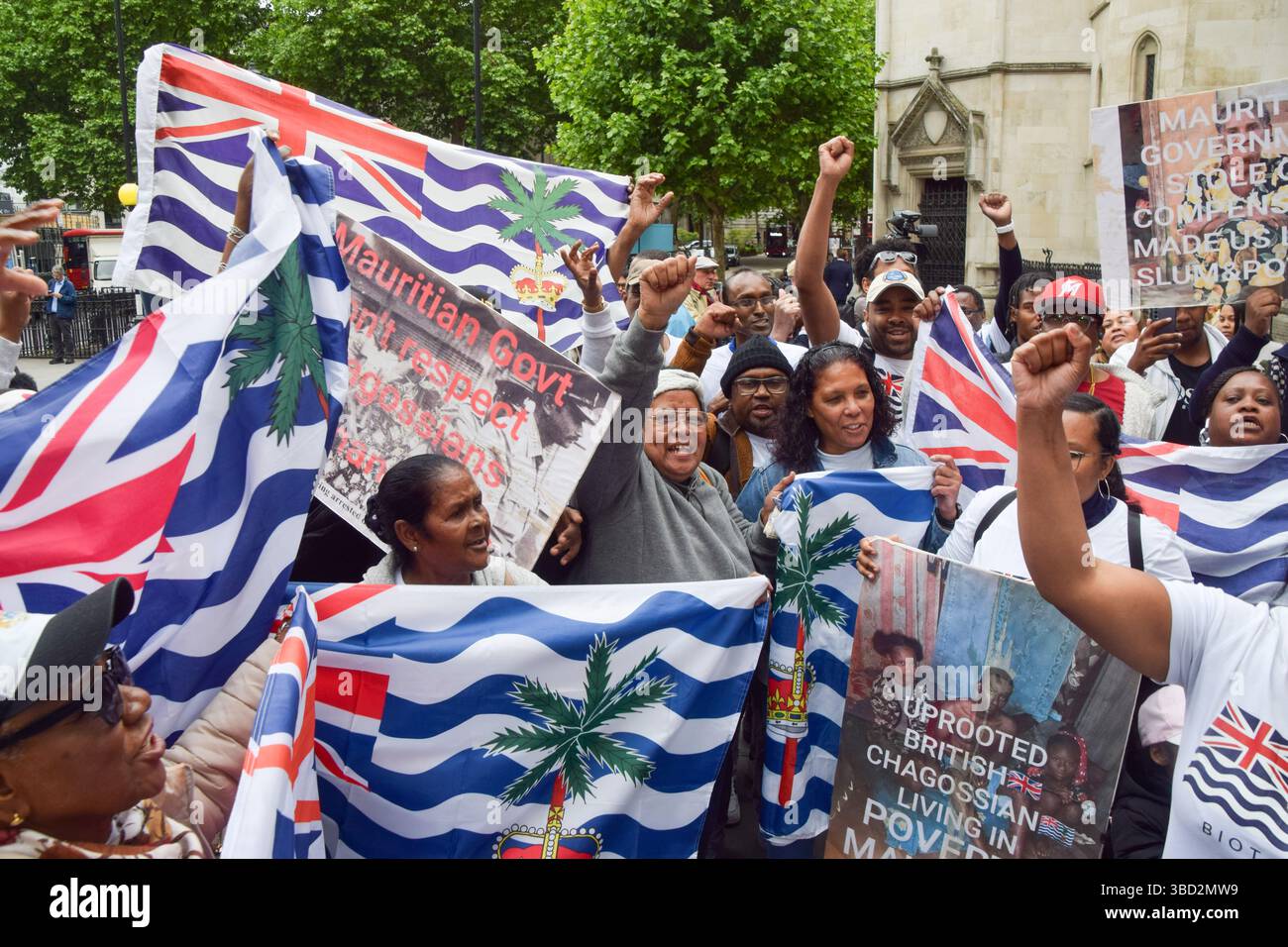 London, England, UK. 22nd May, 2025. Members of the Chagossian ...