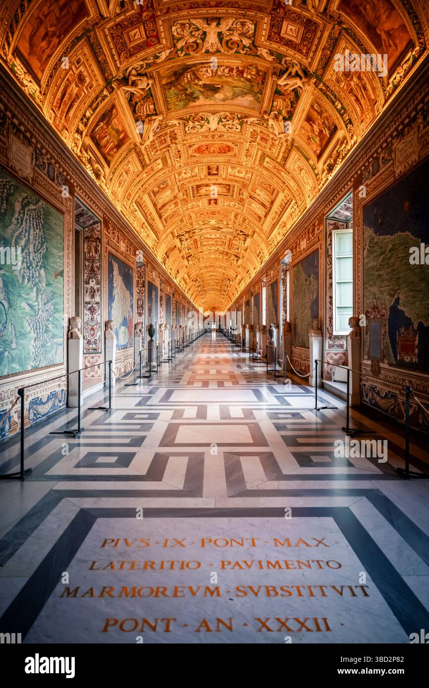 The Corridor of Geographical Maps leading to the Sistine Chapel Stock ...