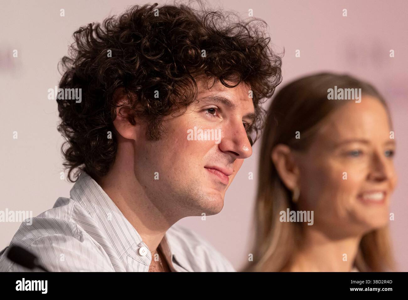 Cannes, France. 21st May, 2025. Vincent Lacoste, Jodie Foster during ...
