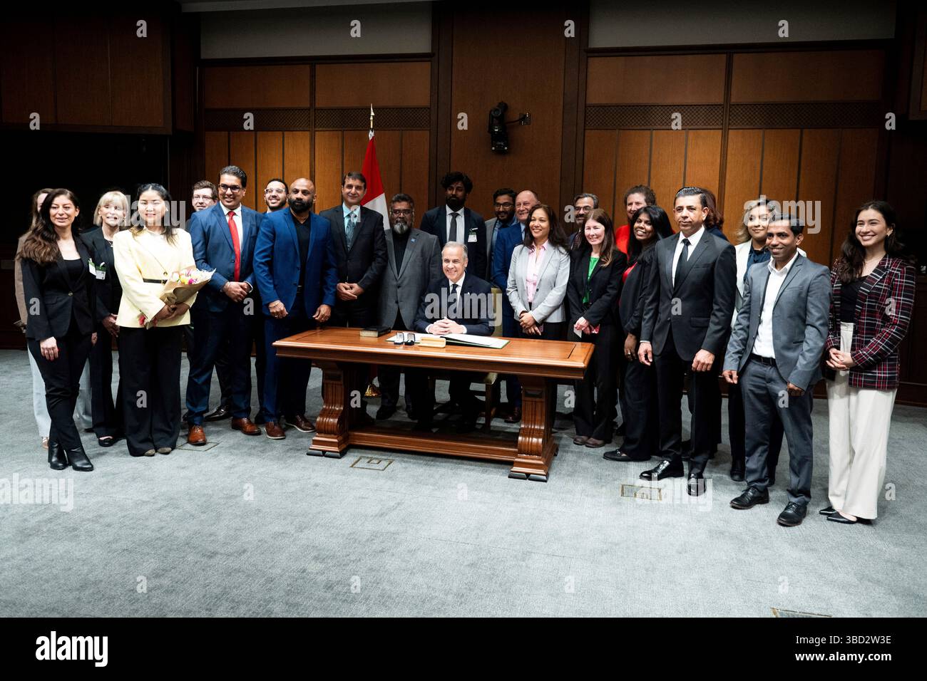 Canada Prime Minister Mark Carney Center Posses For A Photo With