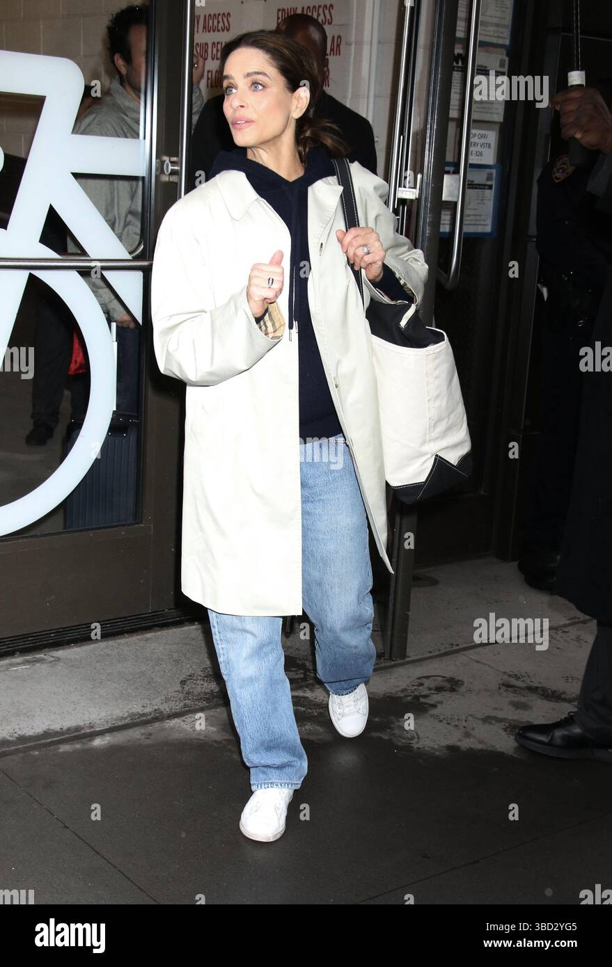 New York, NY, USA. 21st May, 2025. Amanda Peet seen in New York City on ...