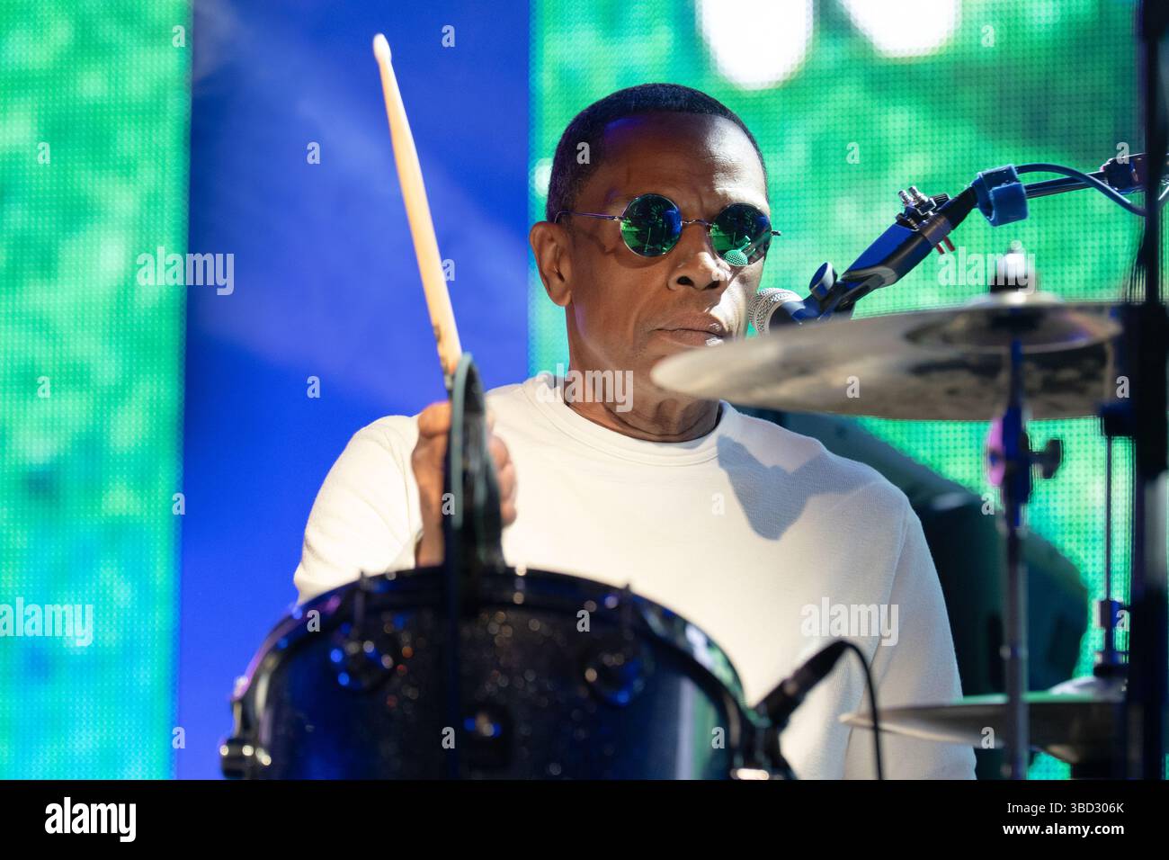 Cambridge, UK, 11 April, 2025. Ocean Colour Scene in concert. Pictured ...