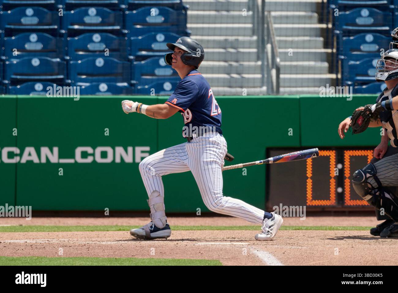 UTSA Roadrunners Caden Miller (29) bats during an American Athletic ...