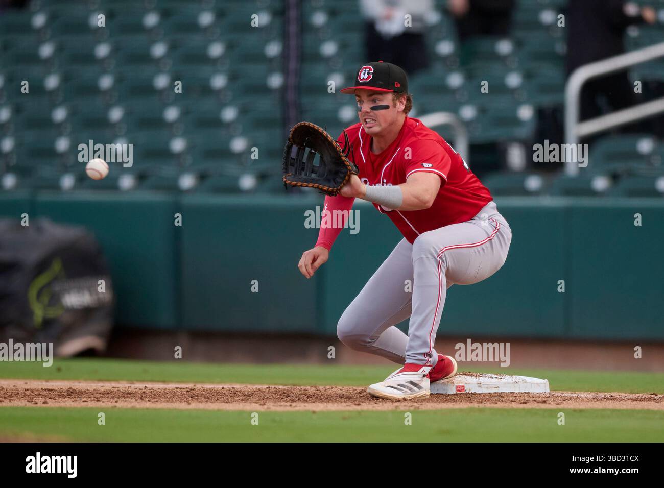 Chattanooga Lookouts first baseman Austin Callahan (34) stretches for a ...