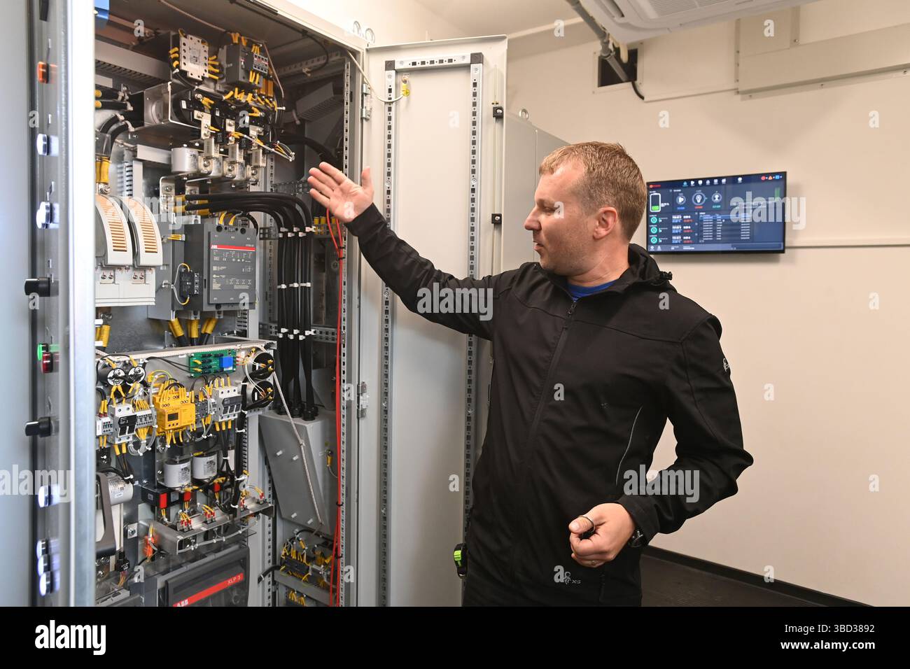 Battery energy storage systems uk hi-res stock photography and images ...