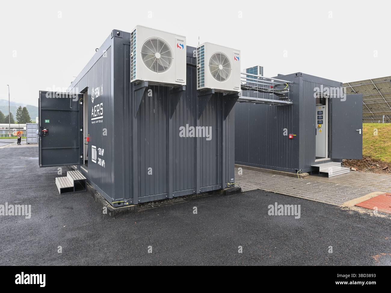 Battery energy storage systems uk hi-res stock photography and images ...