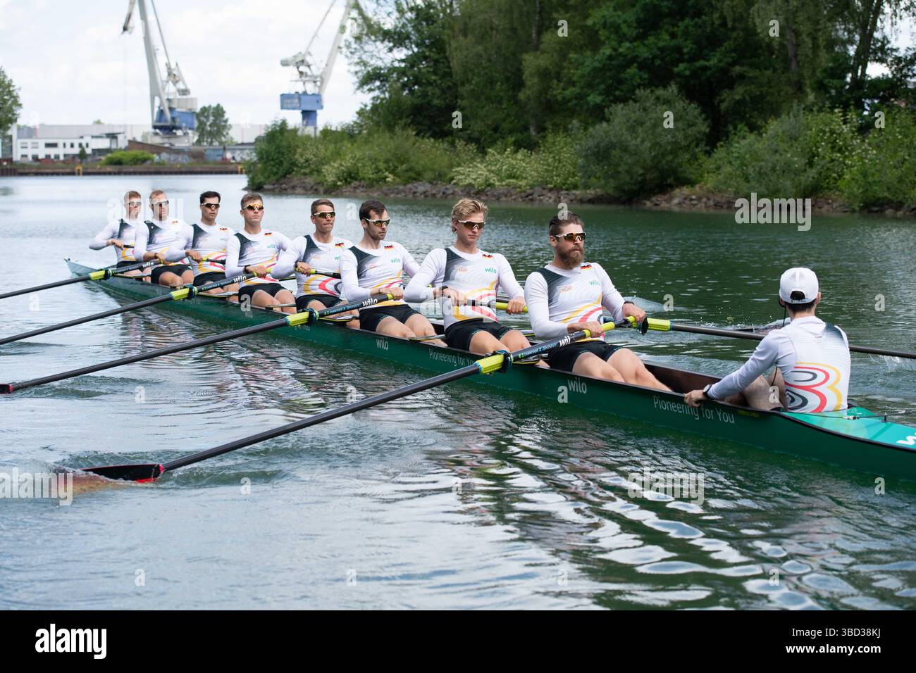 The Germany eight with stroke Theis HAGEMEISTER, Olaf ROGGENSACK ...