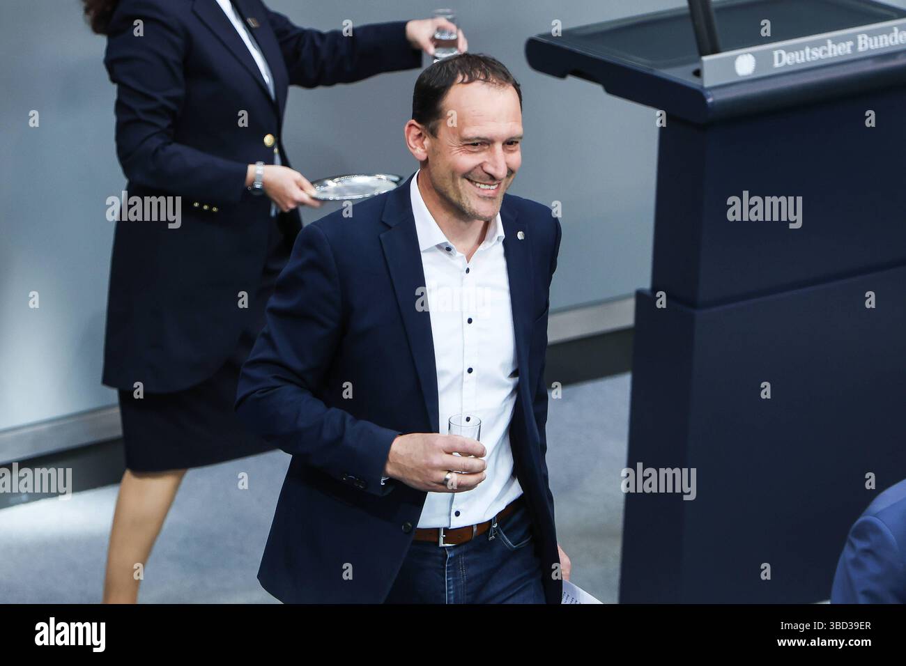 Politik - Deutscher Bundestag - Bundestagssitzung 21.05.2025 Politik ...