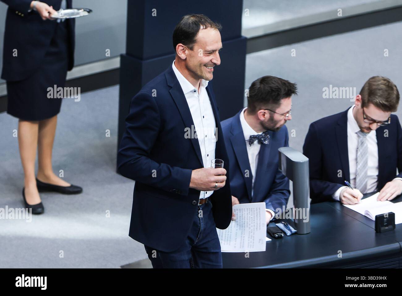 Politik - Deutscher Bundestag - Bundestagssitzung 21.05.2025 Politik ...