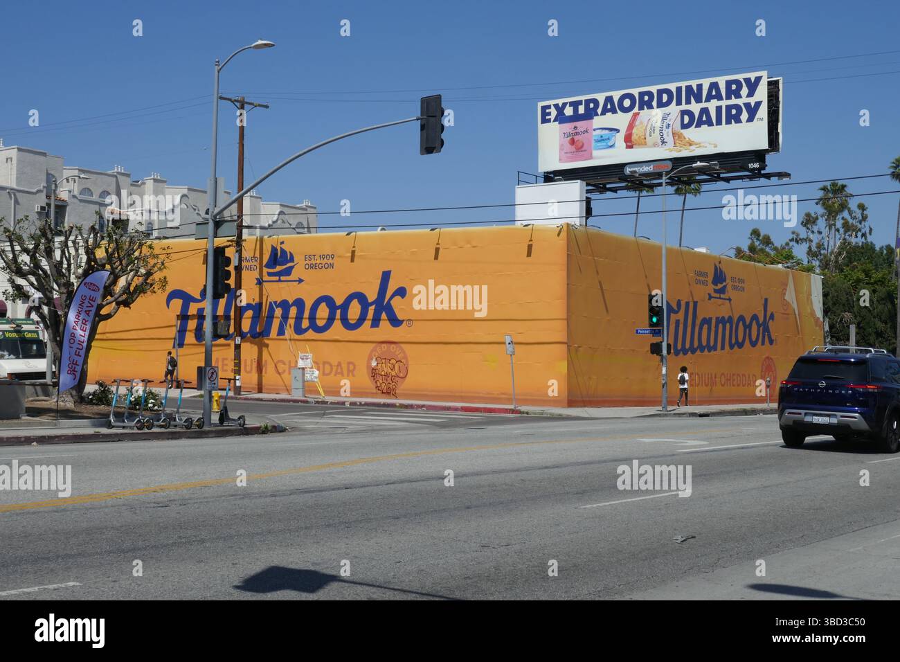 Los Angeles, California, USA 20th May 2025 Tillamook Cheddar Cheese ...