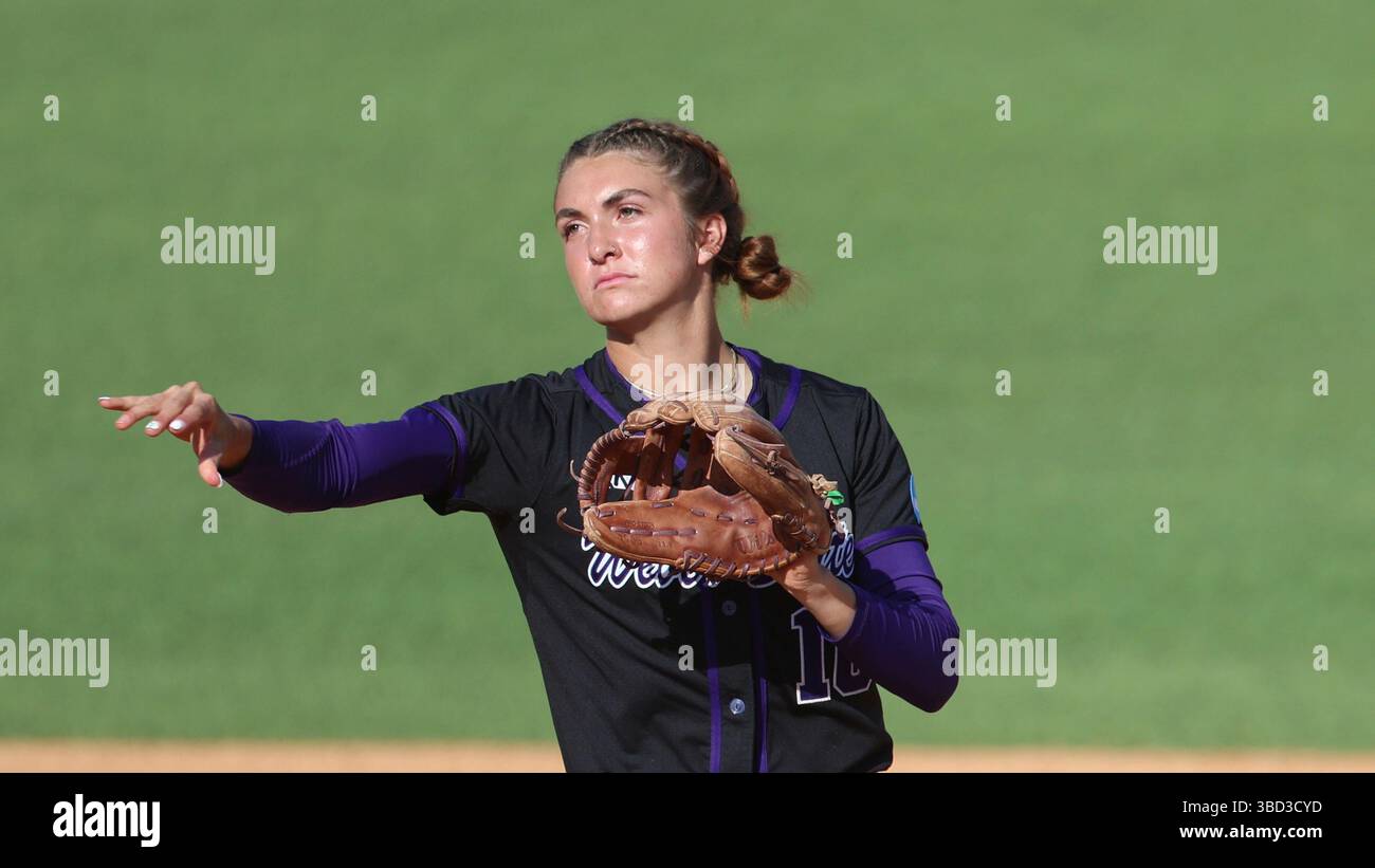 Weber State utility Taegan Smith (10) throws during an NCAA regional ...