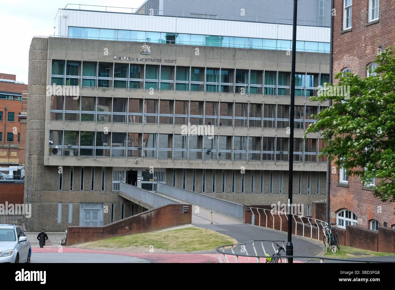 Sheffield Magistrates Court Stock Photo - Alamy