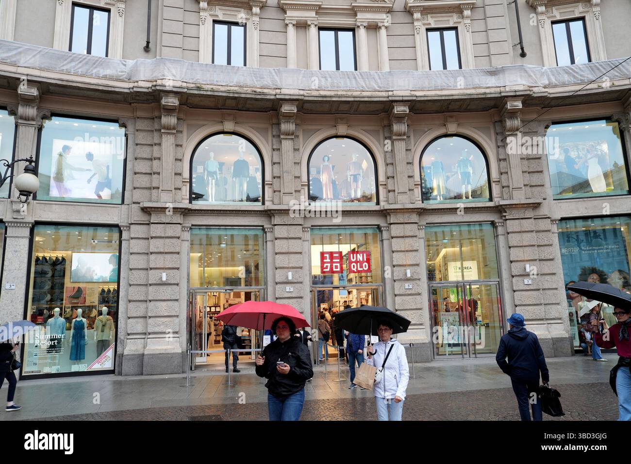 Milan, Italy. 22nd May, 2025. Milan, Hines sells to Uniqlo the Cordusio ...