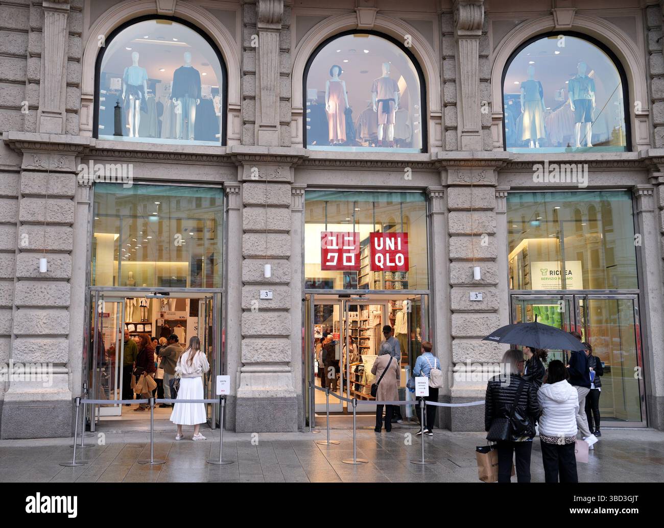 Milan, Italy. 22nd May, 2025. Milan, Hines sells to Uniqlo the Cordusio ...