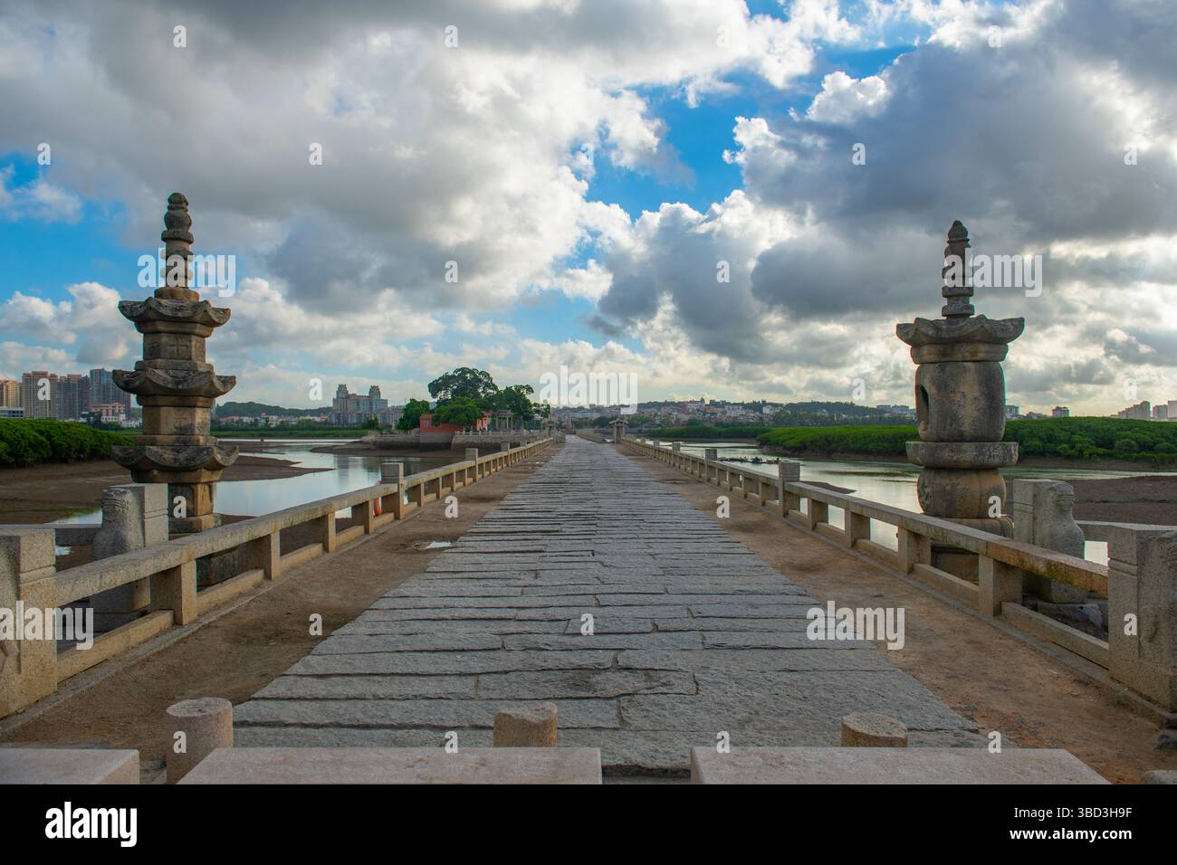Buddha Tower at Luoyang Bridge. This bridge aka Wan'an Bridge is a ...