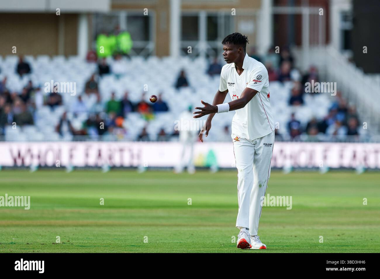 Nottingham, UK. 22nd May, 2025. #40, Blessing Muzarabani of Zimbabwe ...