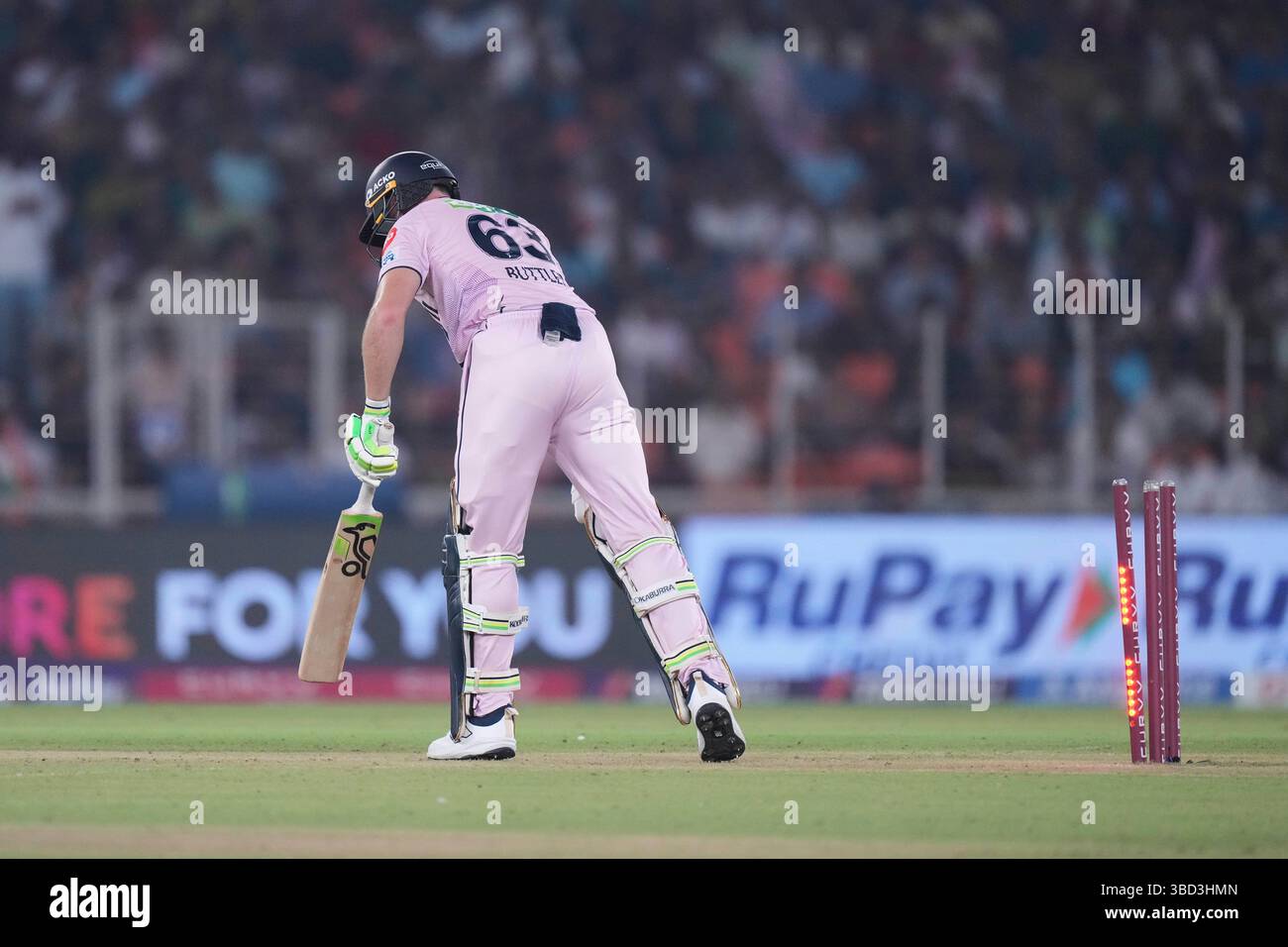 Gujarat Titans' Jos Butler bowled out by Lucknow Super Giants' Akash ...