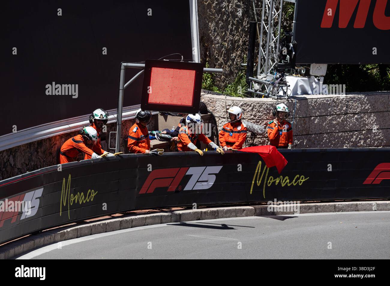 red flag marshall, commissaire de piste, marshal, marshalls, marshals ...